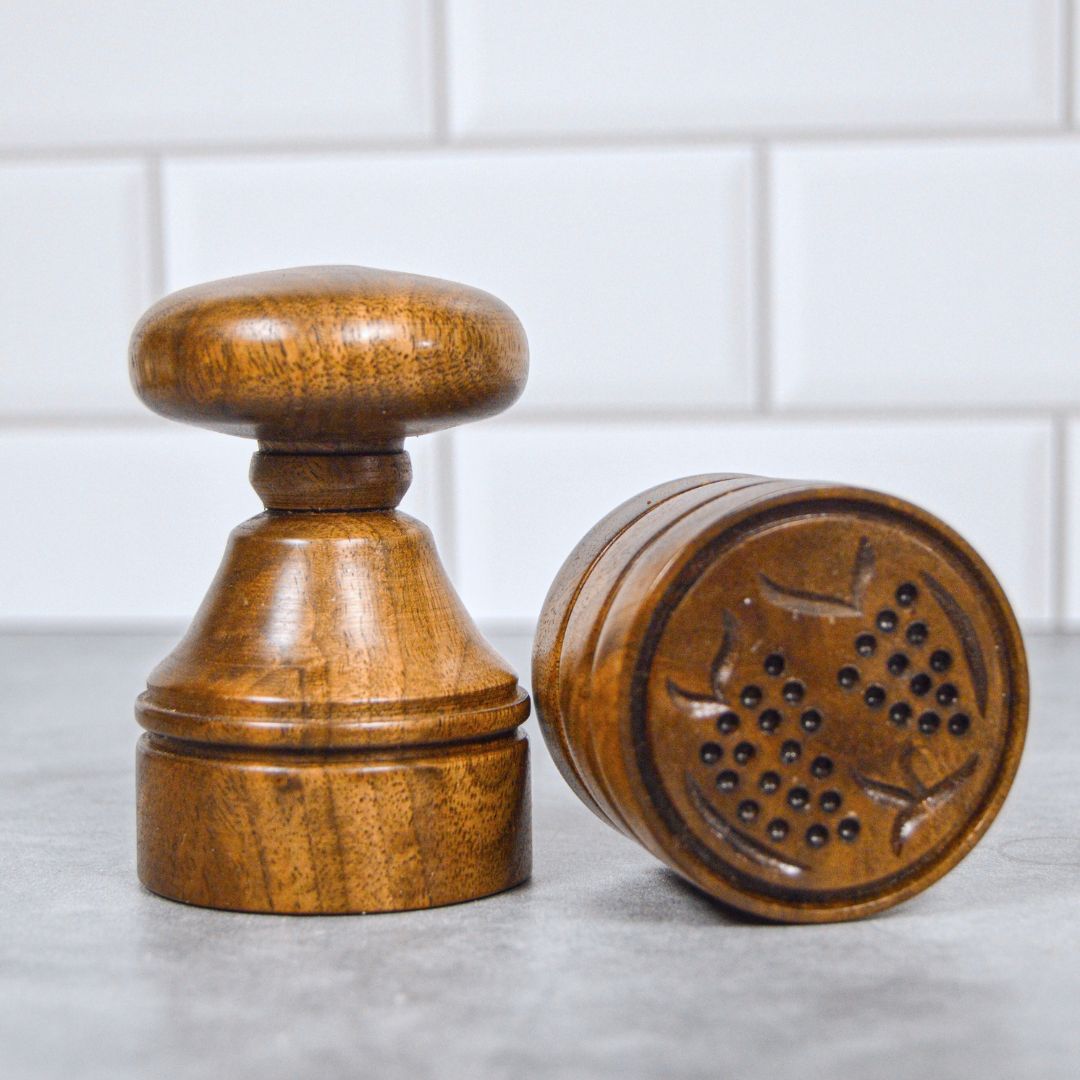 Artisan Tool - Corzetti Stamp – Della Terra Pasta
